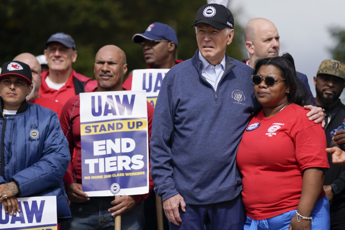 Biden urges striking auto workers to ‘stick with it’ in picket line ...